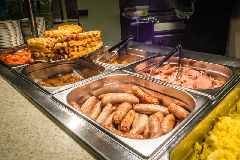Buffet Caldo Della Prima Colazione Fotografia Stock - Immagine di caldo ...