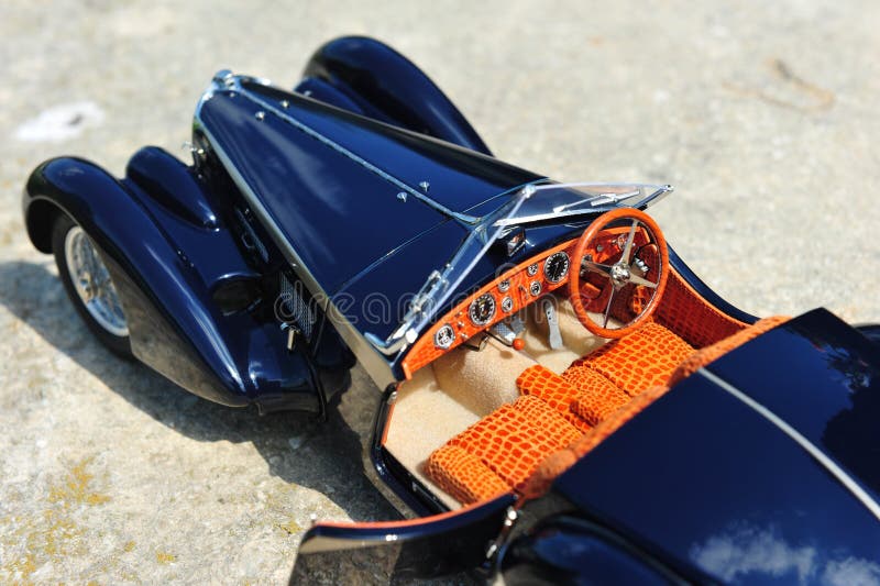 Bugatti 57 SC Corsica Roadster - Alligator Leather Interior Stock Photo ...