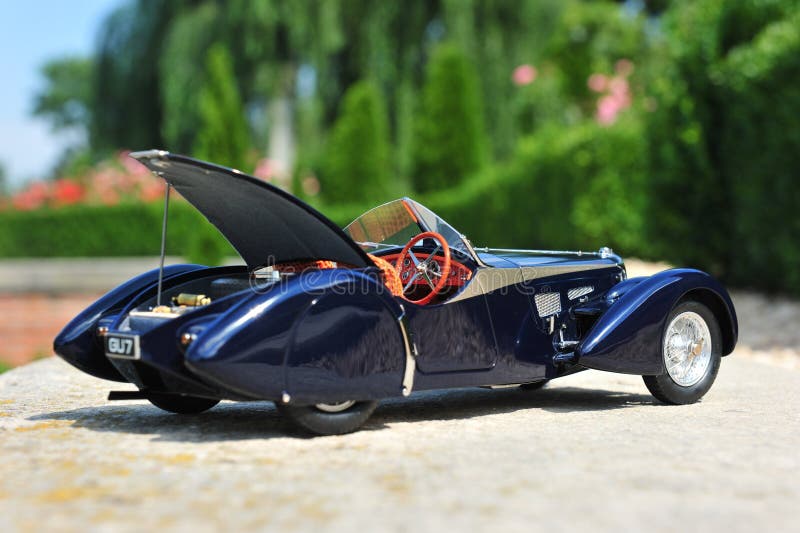 Bugatti 57 SC Corsica Roadster - Open Trunk Stock Image - Image of ...