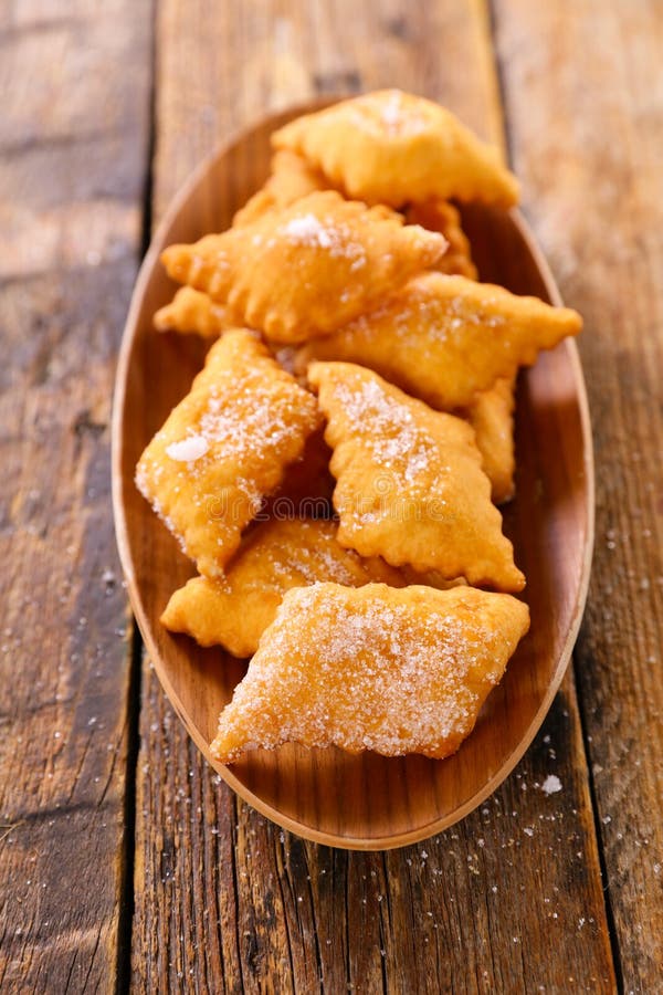 Bugne tradicional francês foto de stock. Imagem de asas - 220159232