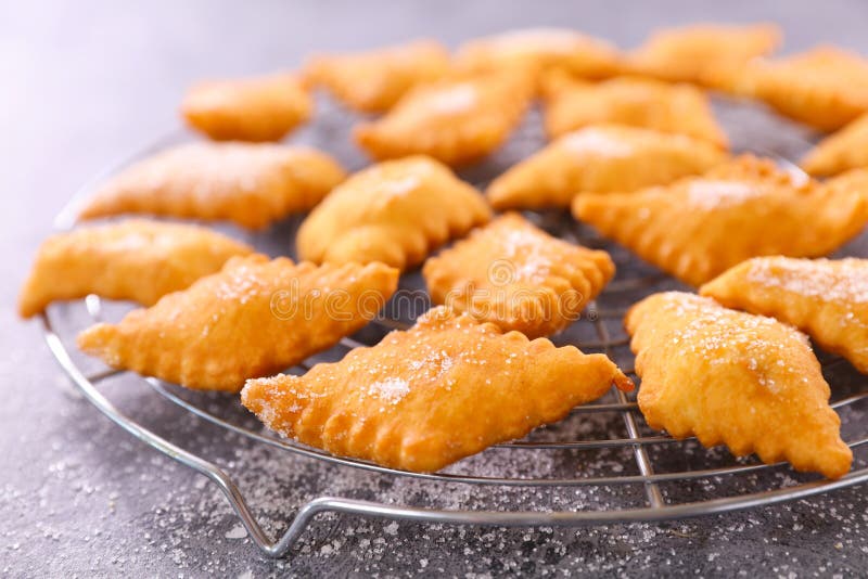 Bugne tradicional francês foto de stock. Imagem de asas - 220159232