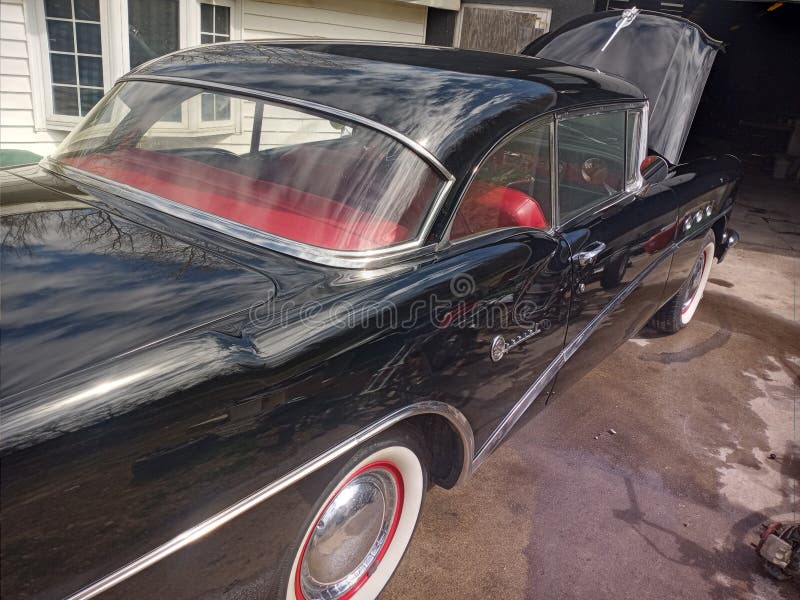 1954 Buick Custom Nailhead Engine Editorial Photography - Image of ...