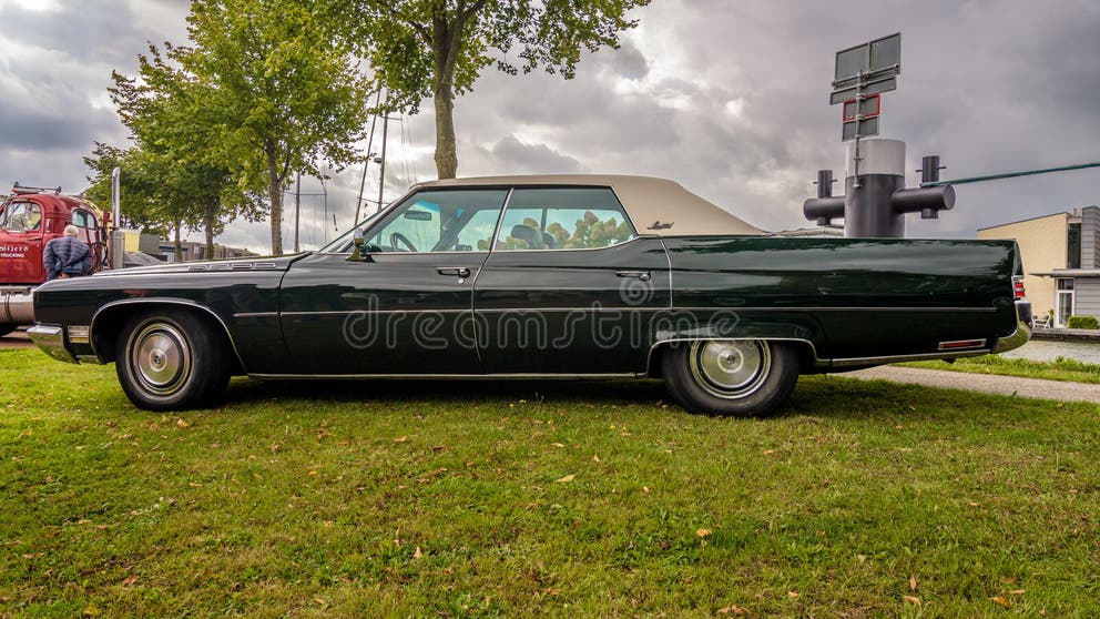 Buick Electra Custom 225 editorial photography. Image of electra ...