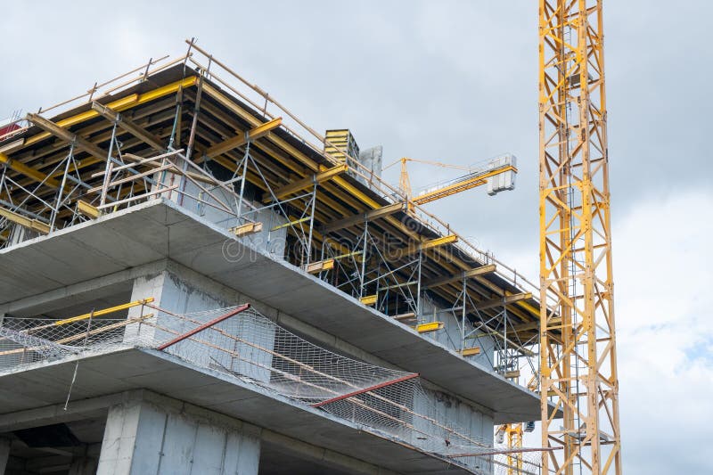 Building that is Being Built, Concrete and Sticking Fittings Stock ...