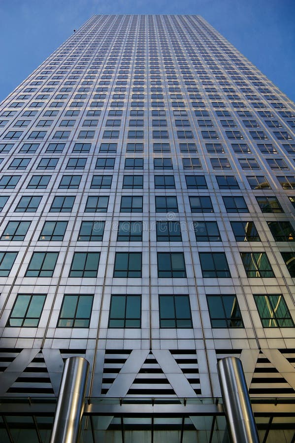 Building Canada Square 1 in Canary Wharf, London Stock Image - Image of ...