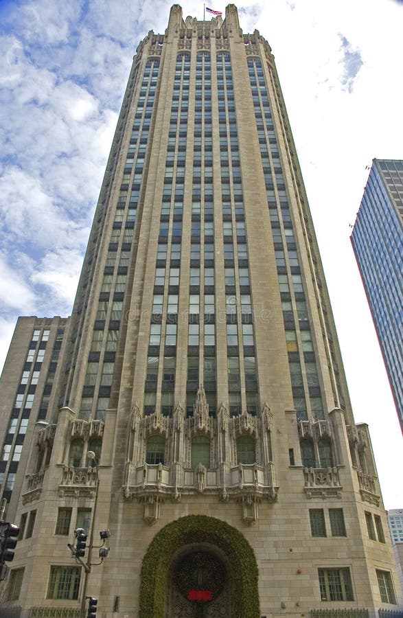 Building in Chicago stock photo. Image of cloud, bright - 7134056