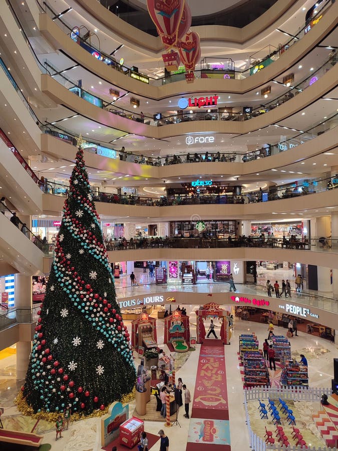 Building Christmas New Year 2023 Editorial Photography - Image of 2023 ...