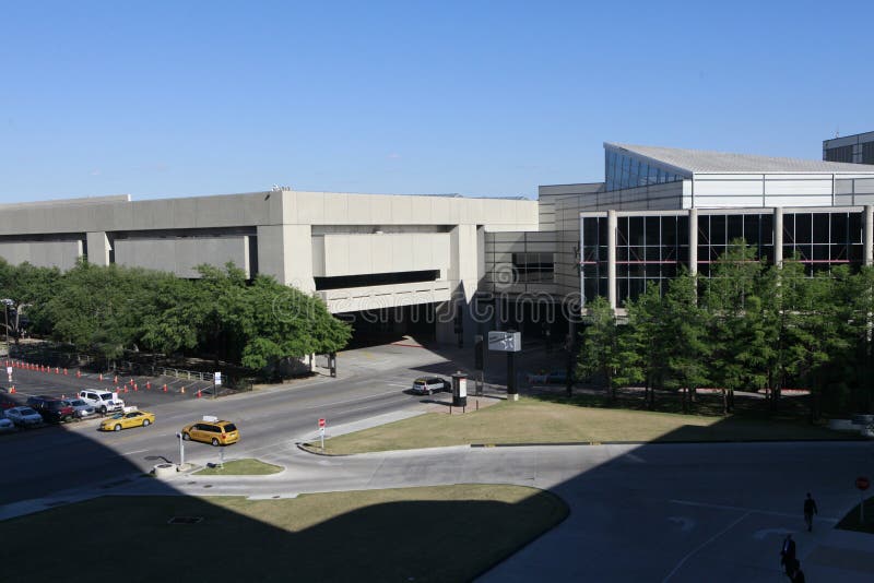 Building in Dallas editorial image. Image of skyline - 217938570