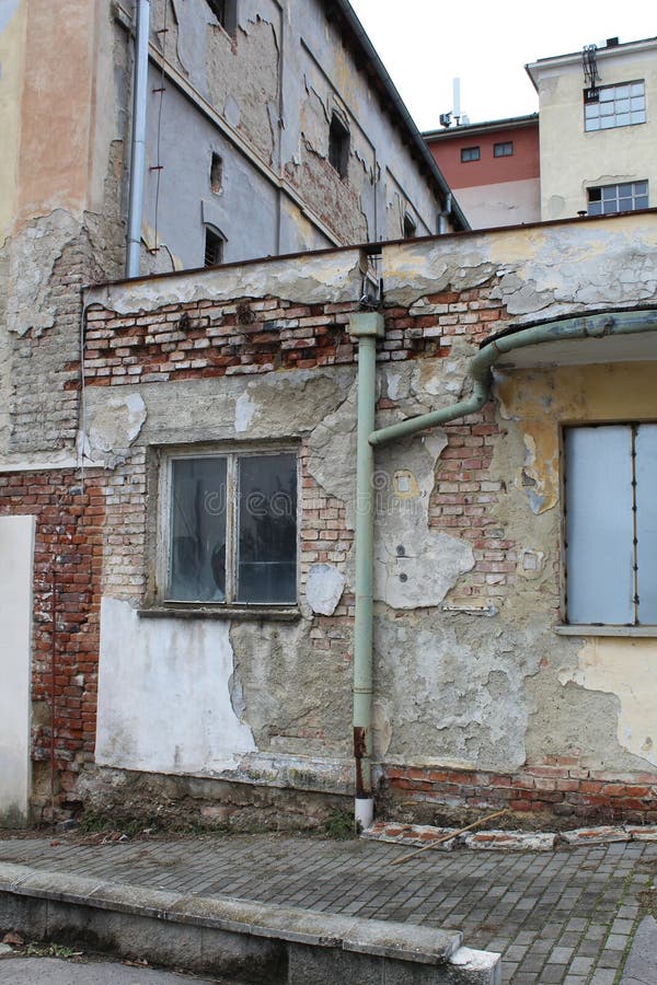 Building demolition stock photo. Image of windows, deteriorating - 87087024