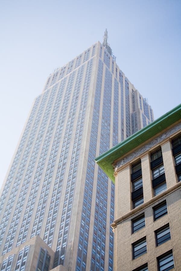 Building In Downtown Manhattan Picture. Image: 1511105