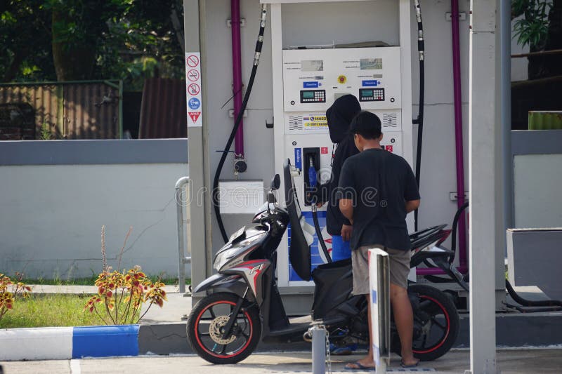 The Building of Gasoline Indo Mobile Gas Station Editorial Stock Image ...