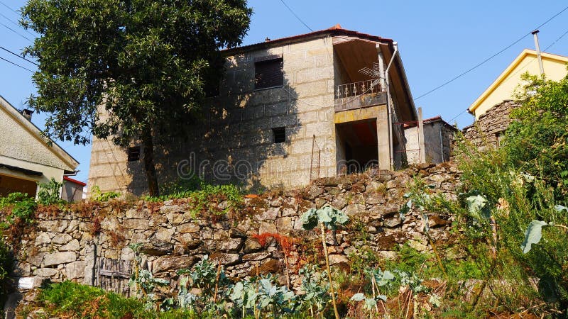 Building a House on a Hilltop in Spain: Foundation and Block Laying ...