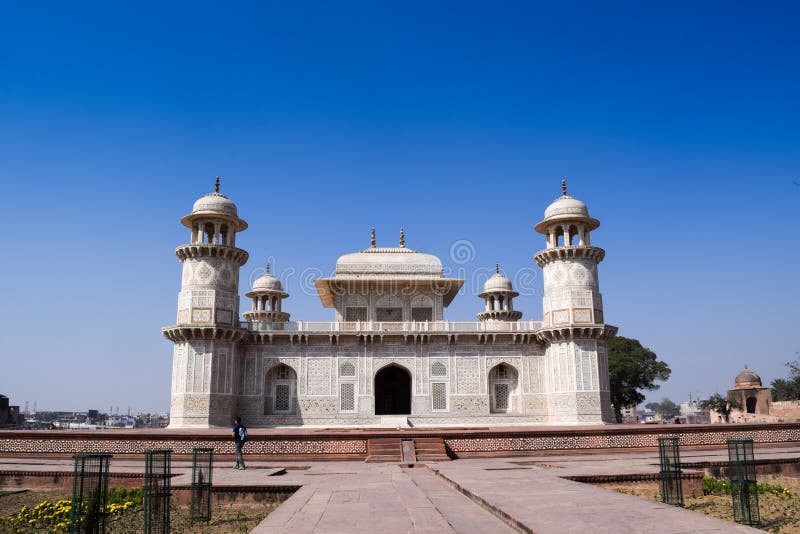 A building in India editorial image. Image of agra, cloudy - 95549655