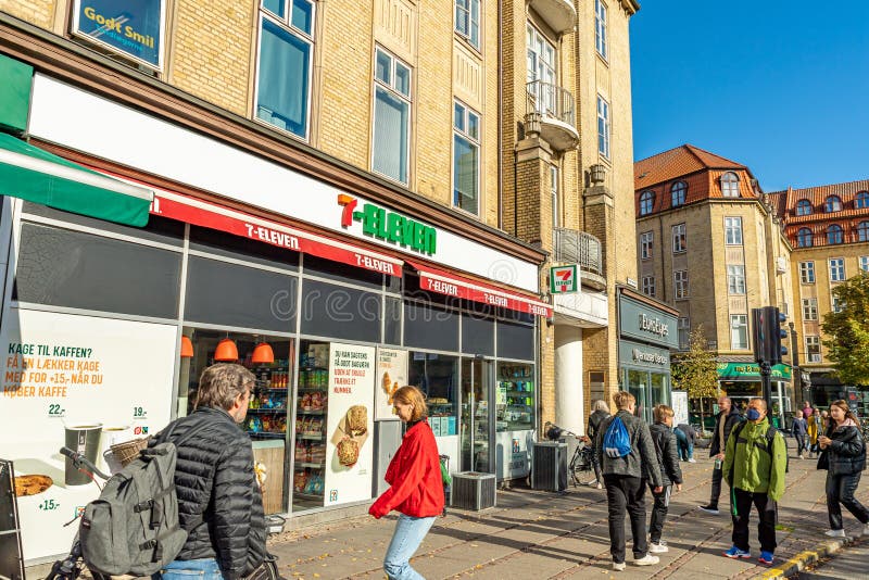 Building of the International Chain of Convenience Stores 7-Eleven ...