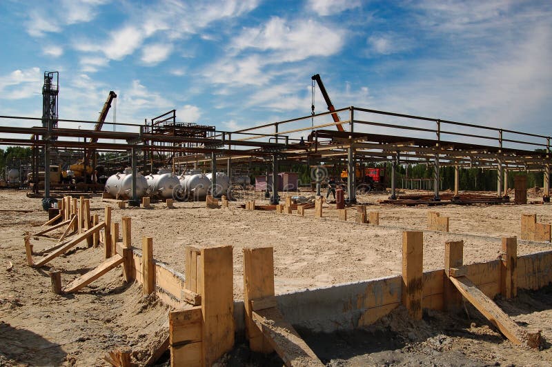 Building Oil-refinery Factory Stock Image - Image of base, heat: 6929203