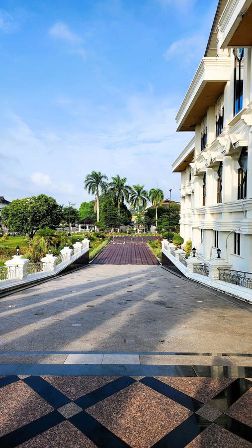 The Building Pillars Reflect White Splendor Stock Image - Image of ...