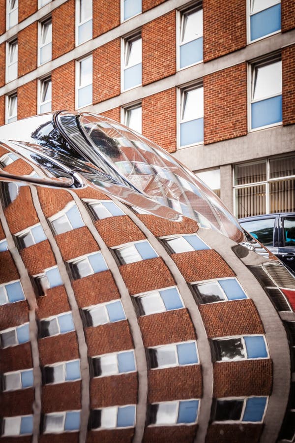 Building reflection editorial photo. Image of mirror - 69451121