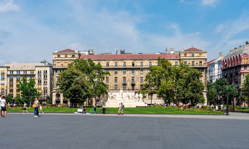 Building Street Old Pest District in Budapest, Hungary. Editorial Stock ...