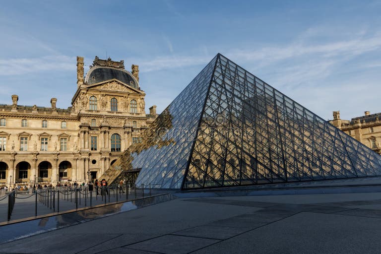 The Louvre Museum in Paris is Home To the Iconic Glass Pyramid ...