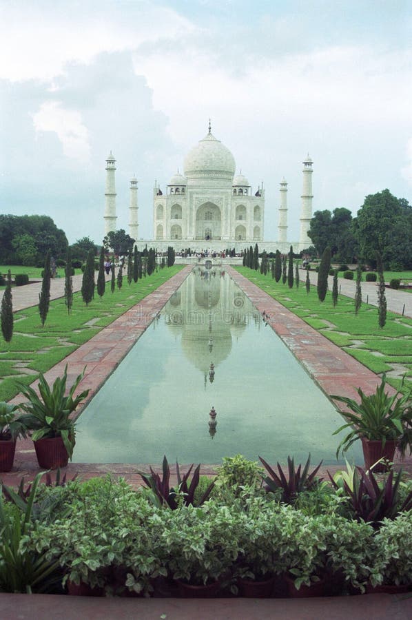 Building Taj Mahal stock image. Image of detail, indian - 67062625