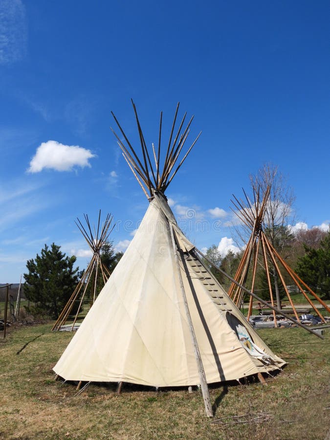 Tipi Homes - Traditional Style Lakota Tepees WolfMountain NewYorkState ...