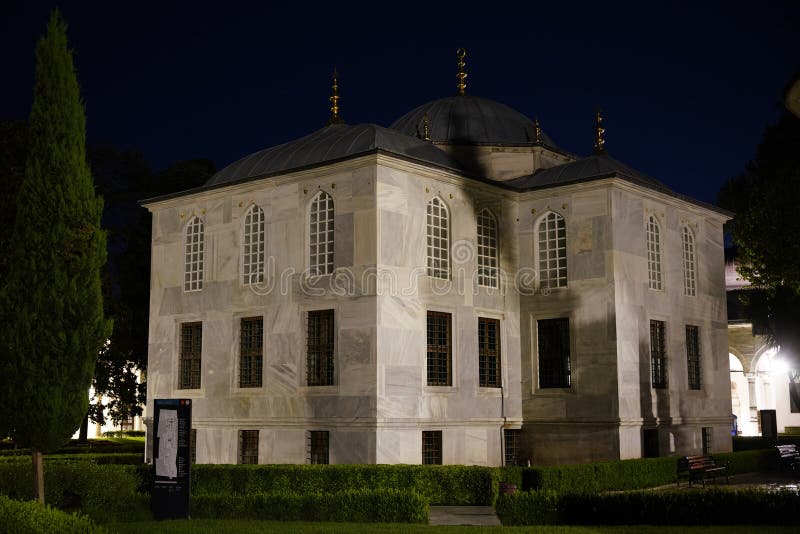 Building in Topkapi Palace, Istanbul, Turkiye Stock Photo - Image of ...