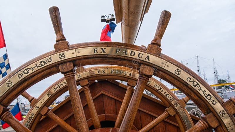 Building, Wood, Recreation, Vehicle Picture. Image: 123470106