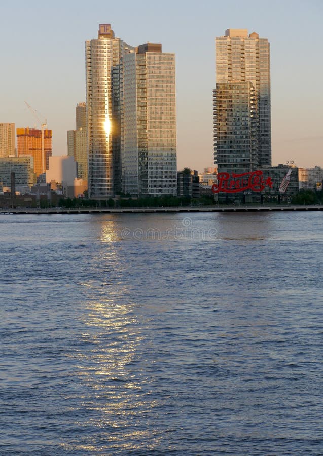 Buildings of Long Island in Front of Est River Editorial Image - Image ...