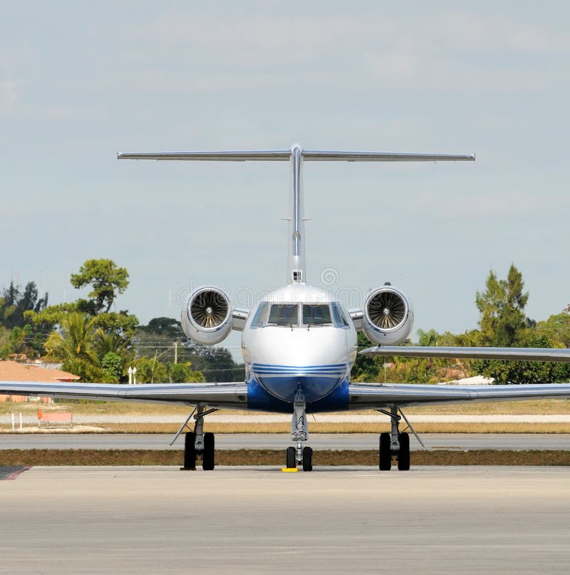 Buisness jet stock photo. Image of airport, luxurious - 7616374