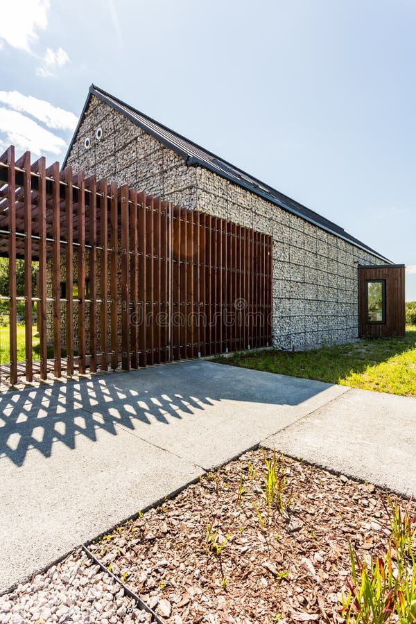 Oude Steenvilla stock foto. Image of strand, china, gebouw - 64265718