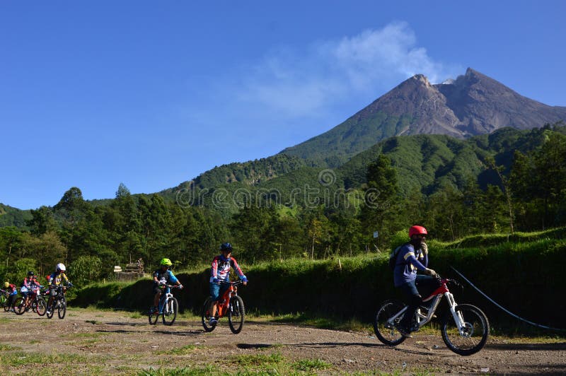 Bukit Klangon Merapi foto editorial. Imagen de poco - 103753806