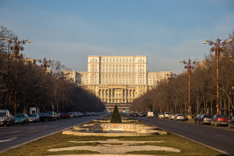 O parlamento romeno imagem de stock. Imagem de paisagem - 18829779