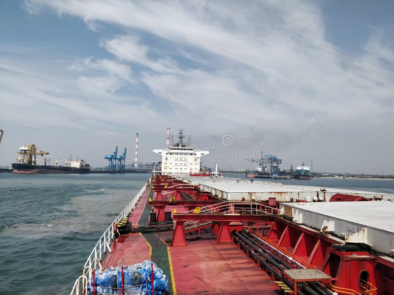 Big Bulk Carrier Ship Loading at the Gladstone Port Australia Stock ...