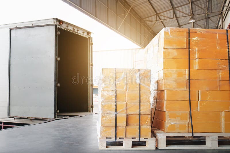 Forklift Loading Pallets Onto Truck Stock Photos - Free & Royalty-Free ...