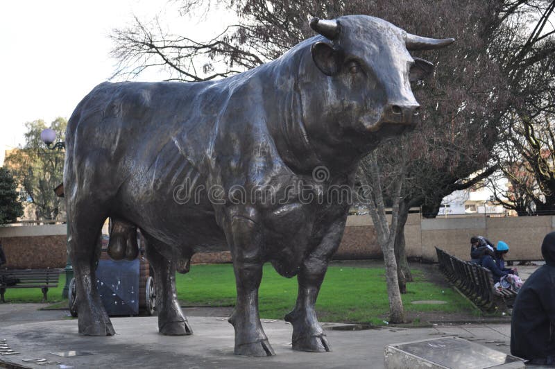 Bull Monument at Osorno editorial photography. Image of latin - 80823912