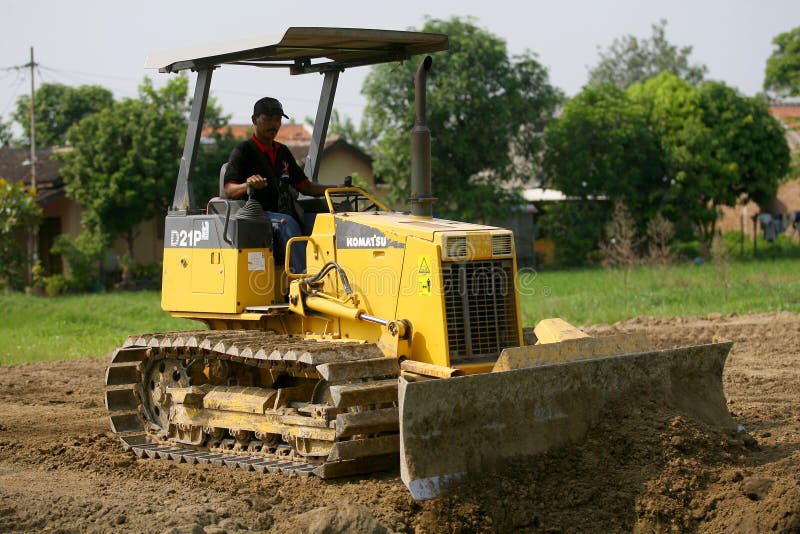 Bulldozer editorial photo. Image of leveling, ground - 41290866
