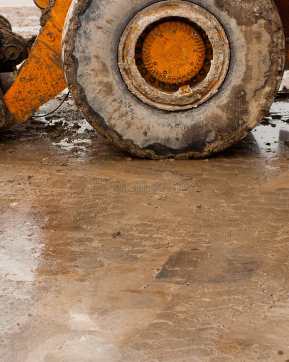 Bulldozer deep in mud stock image. Image of yellow, bulldozer - 12603201