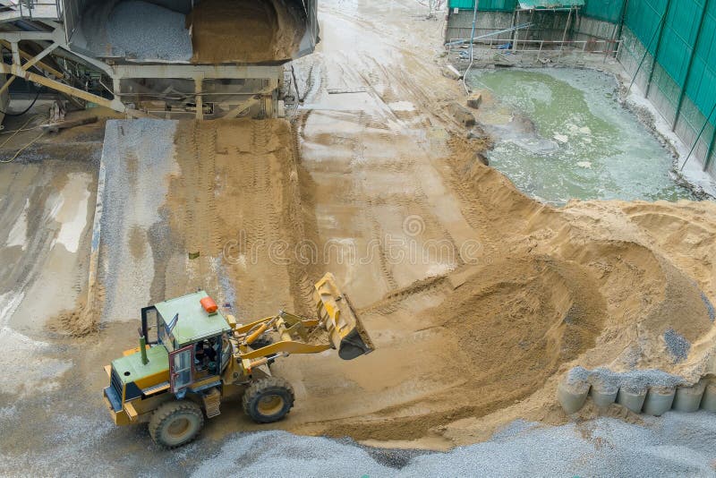 Bulldozer operating stock image. Image of prepare, heavy - 43894003