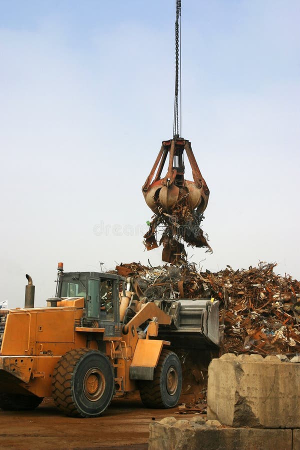 Bulldozer with scrap metal stock photo. Image of bulldozer - 18117508