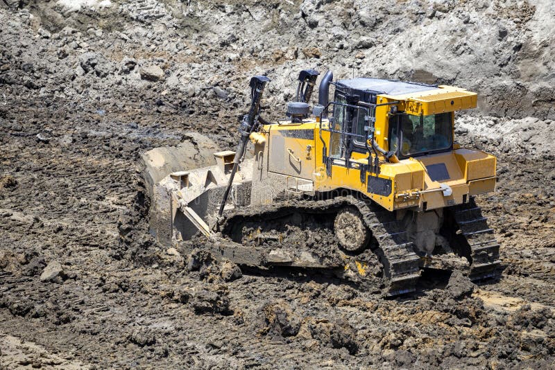 Bulldozer at work stock image. Image of excavator, machinery - 4132301