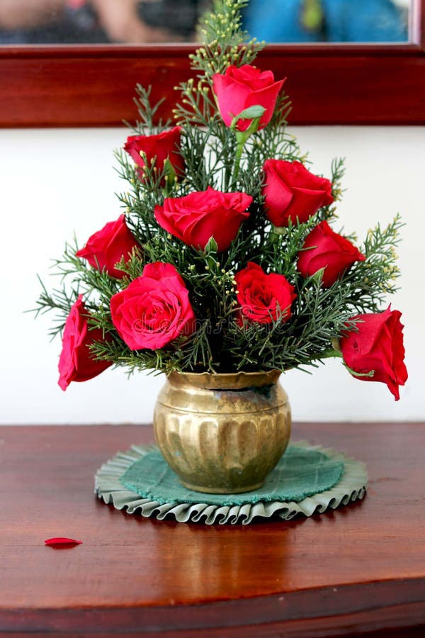 Bunch of Artificial Red Rose in Flower Vase Stock Image - Image of ...