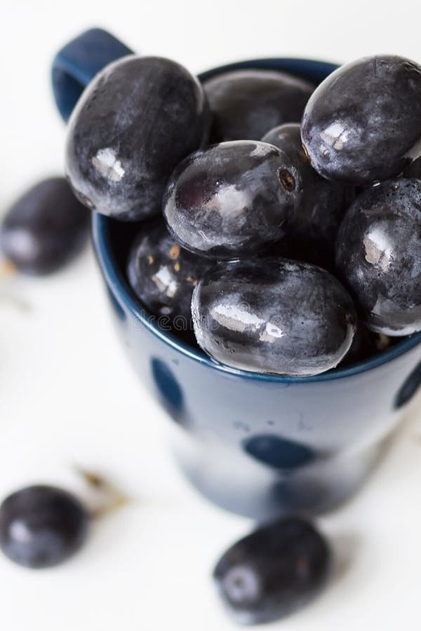 Big deep blue grapes stock image. Image of diet, food - 152096045