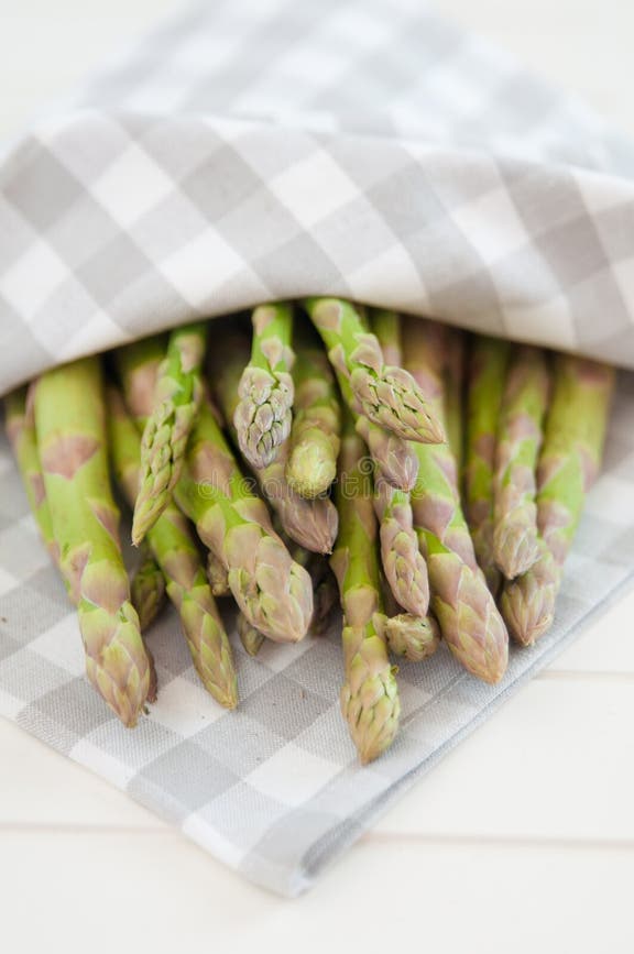 Bunch of fresh asparagus stock photo. Image of harvest - 39014308