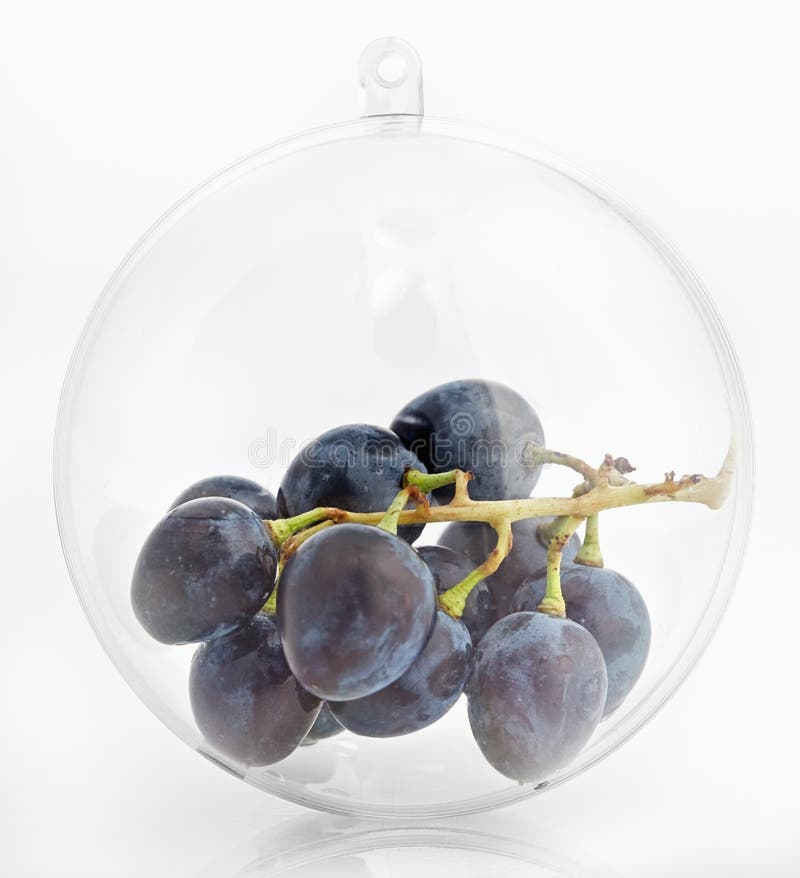 Bunch of Grapes Floating in Water with Air Bubbles Stock Image - Image ...