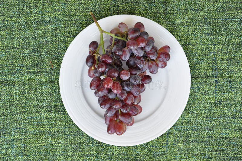 Bunch of grapes stock image. Image of cold, delicious - 32875553
