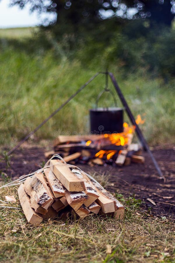 Bundle Firewood Background Fire Pot Stock Photos - Free & Royalty-Free ...
