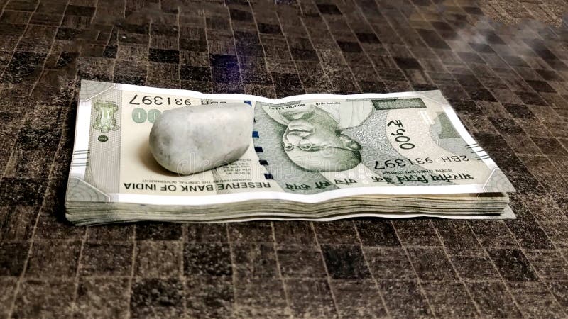 Bundle of Rs 500 Indian Currency Kept on a Wooden Table Stock Photo ...