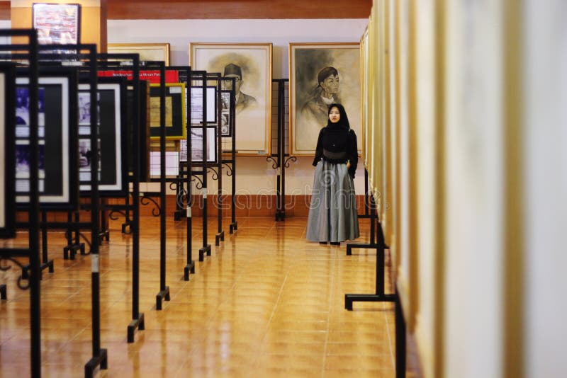 Learn the history editorial photography. Image of east - 128786392