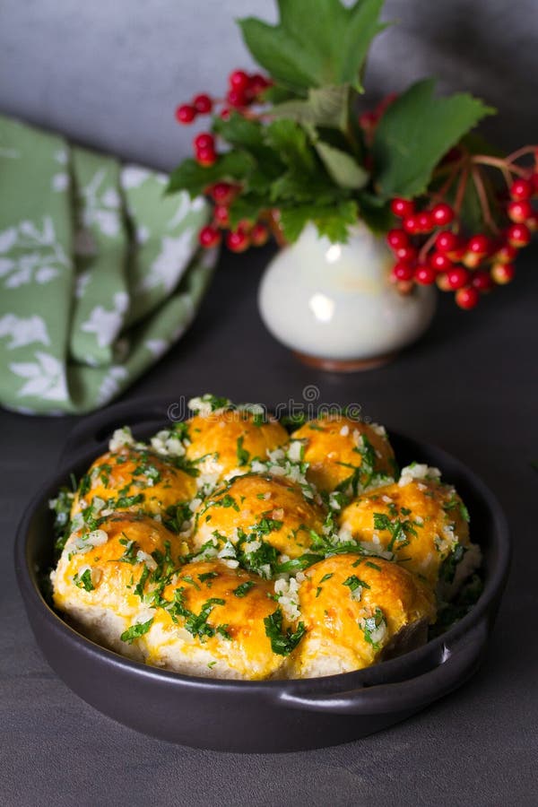 Buns Pampushky - Ukrainian Garlic Bread. Bread Rolls with Garlic and ...