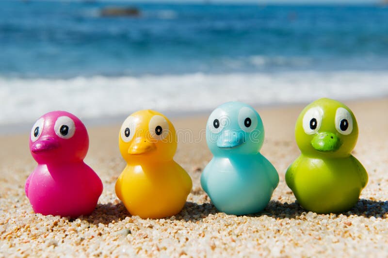 Bunte Enten stockbild. Bild von purpurrot, blau, bunt - 11618275